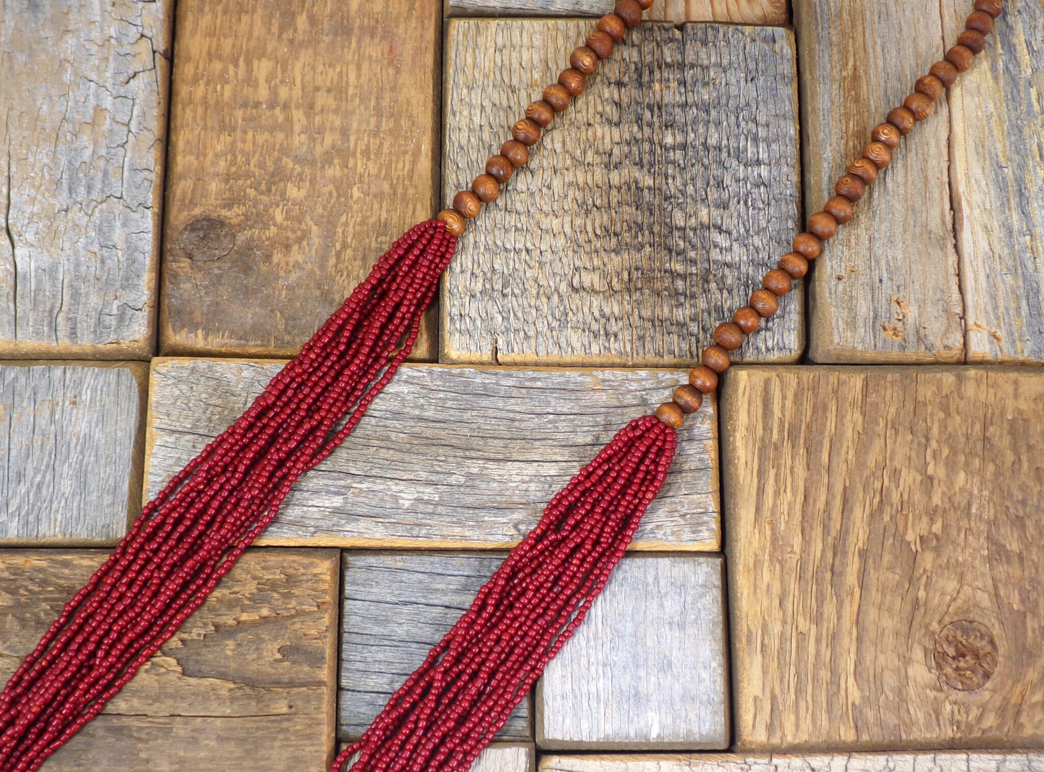 RED BERRY COLOR SEED BEAD & WOOD NECKLACE - Calisa Designs