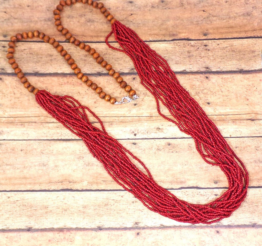 RED BERRY COLOR SEED BEAD & WOOD NECKLACE - Calisa Designs